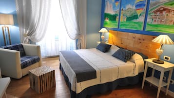 Roupas de cama premium, frigobar (abastecido com itens grátis)