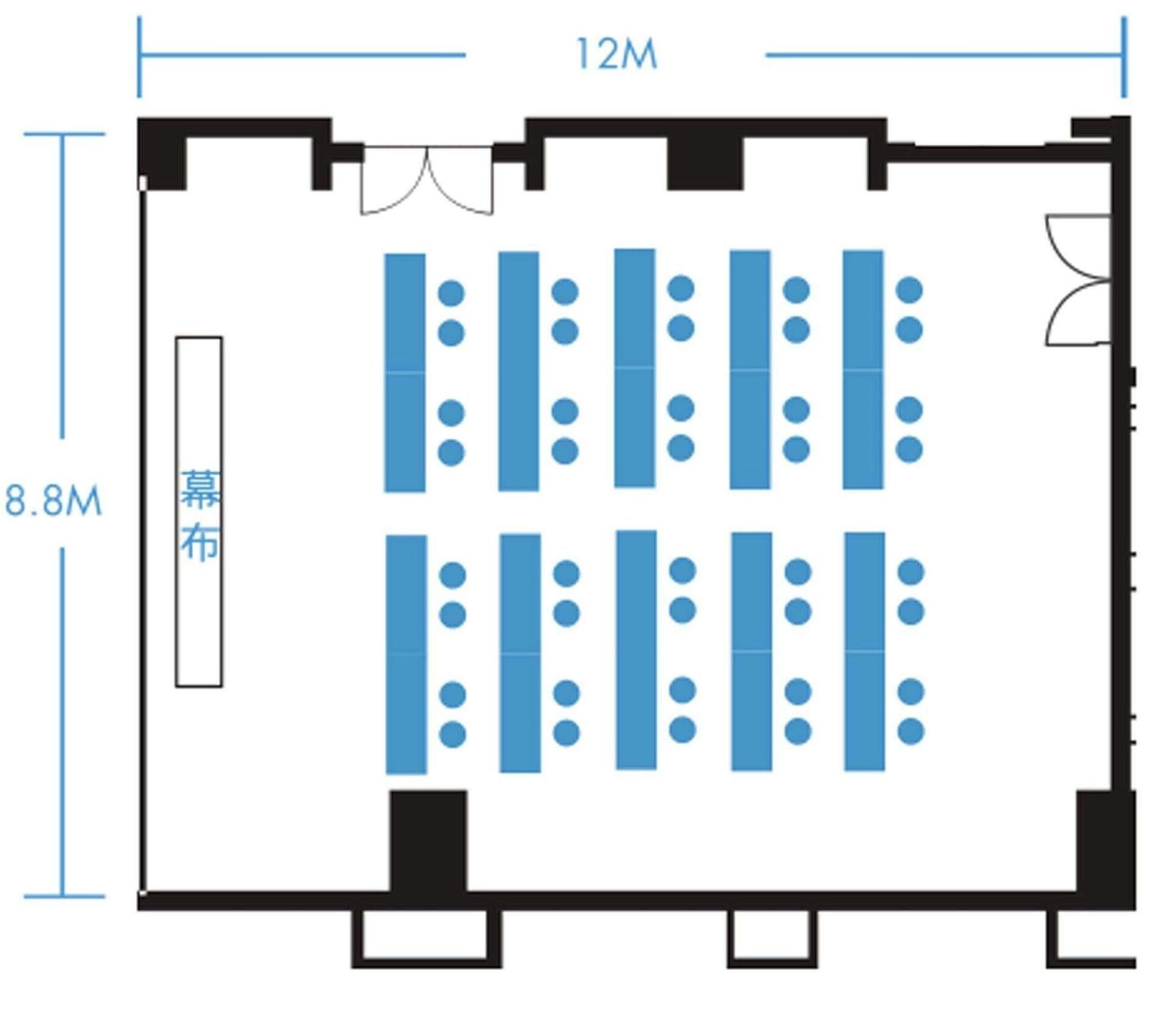 Planta de quarto de hotel com 12 metros de largura e 8,8 metros de comprimento, apresentando várias fileiras de camas e uma coluna central.