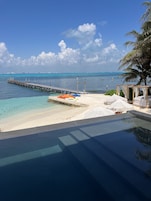 Piscina exterior, da(s) 8:00 à(s) 19:00, espreguiçadeiras