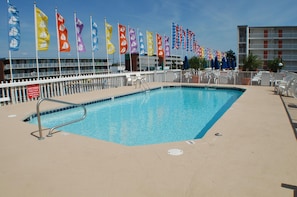 Piscina externa sazonal