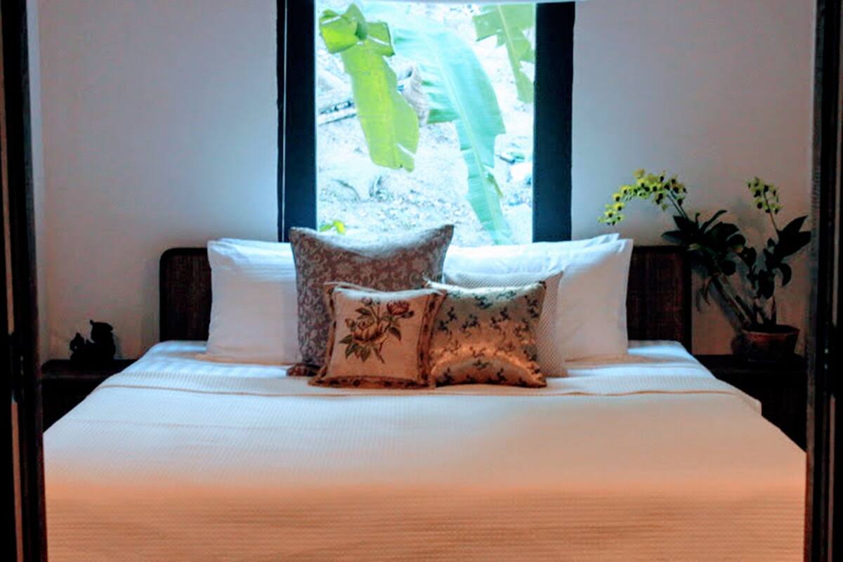 Two-Bedroom Villa (Garden View) | Cofre no quarto, berços/camas para crianças, Wi-fi grátis 