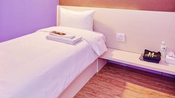 Escrivaninha, ferros/tábuas de passar roupa, Wi-Fi de cortesia