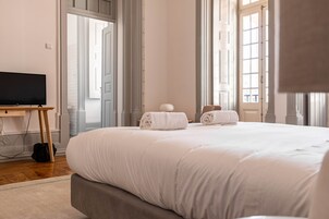 Quarto Duplo Superior | Com decoração personalizada, com mobília individualizada, Wi-fi grátis 