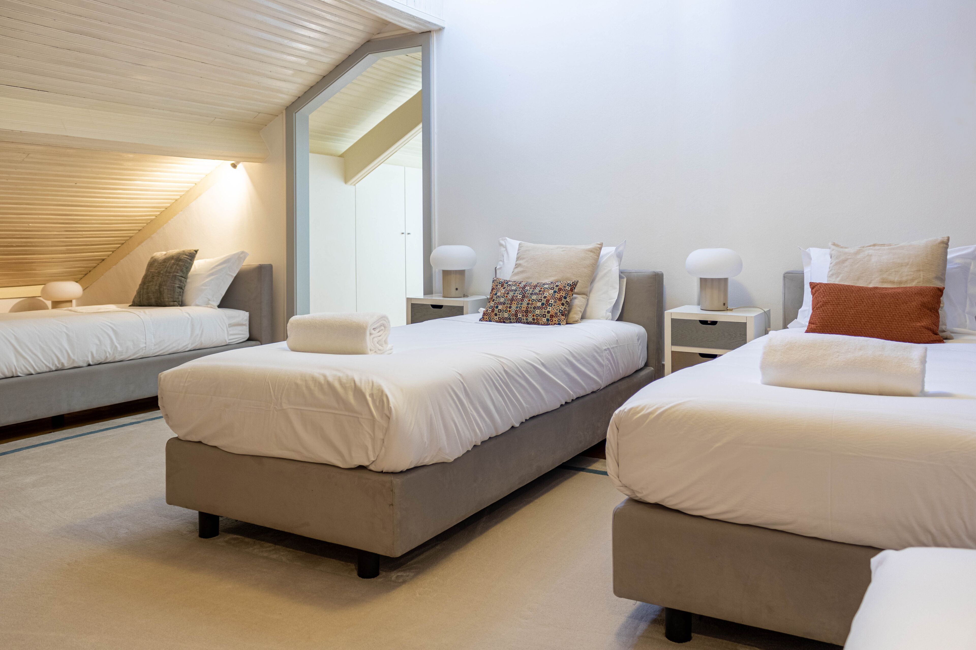 Quarto família | Individualmente decorados, individualmente mobiliados, Wi-Fi de cortesia