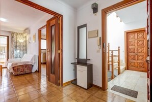 Secretária, Wi-fi grátis 