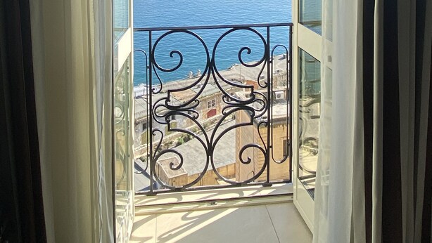 Quarto Duplo ou Twin Standard, vista para o porto