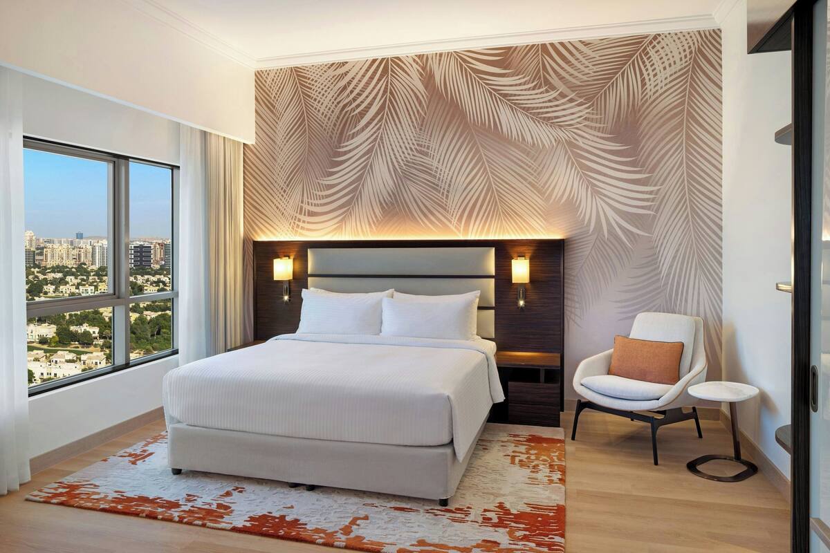 Suite Executiva, 1 cama king-size, Vista para a cidade | Minibar, cofre no quarto, com decoração personalizada