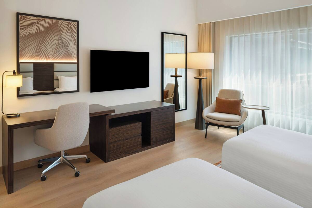 Minibar, cofre no quarto, com decoração personalizada