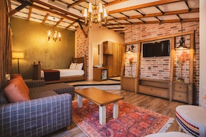 Suíte exclusiva, 1 cama King, terraço, vista para a cidade | Frigobar, cofres nos quartos, escrivaninha, quartos à prova de som