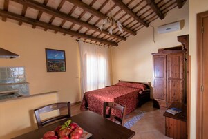 Estúdio conforto | 1 quarto, roupas de cama premium, escrivaninha