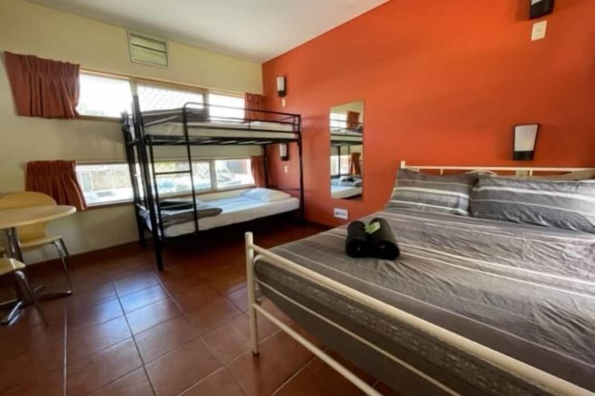 Wi-fi grátis, roupa de cama fornecida