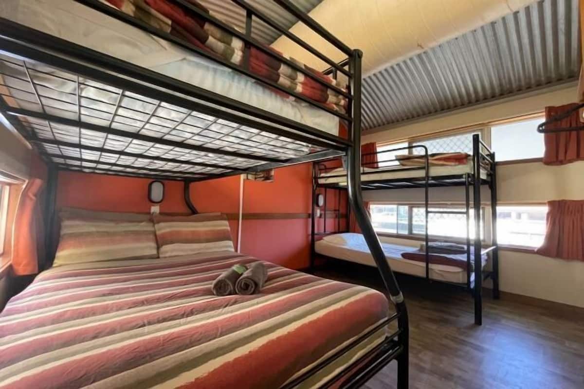 Wi-fi grátis, roupa de cama fornecida