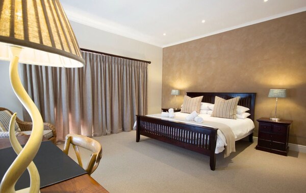 Aziza Guesthouse - George