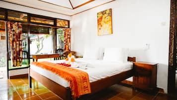 Quarto casal luxo | Wi-Fi de cortesia, roupa de cama