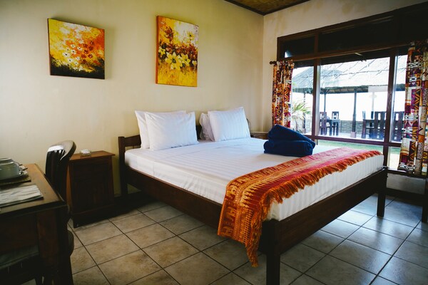 Temple Cafe & Seaside Cottages - Bali