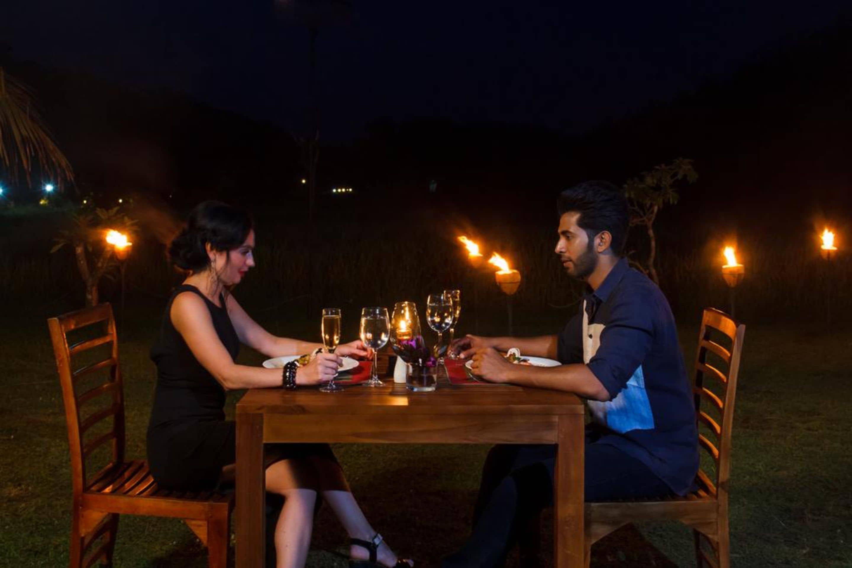 Café da manhã, almoço e jantar; culinária regional 