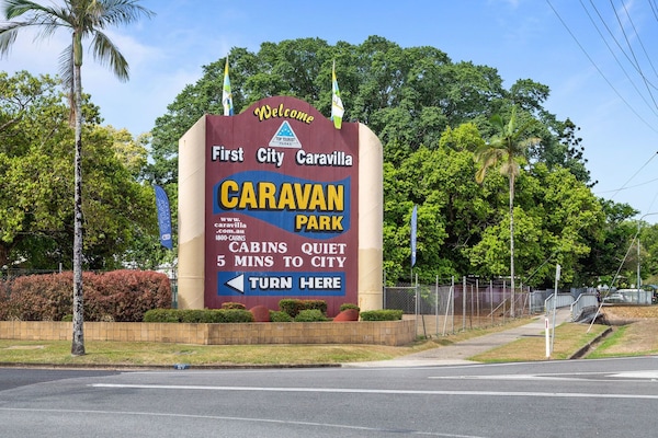 First City Caravilla - Cairns