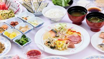 Café da manhã com buffet todos os dias mediante uma taxa