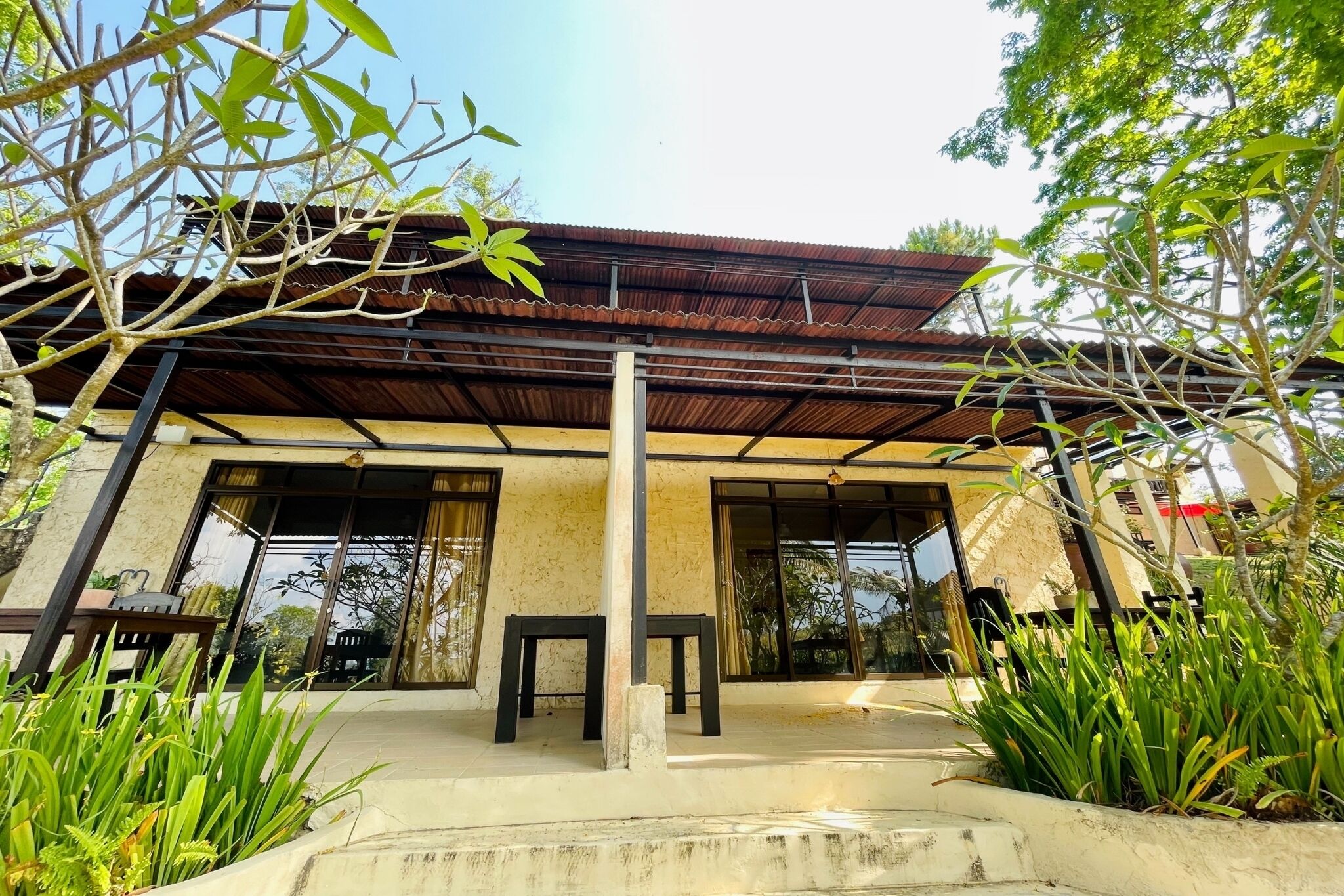 Fachada da propriedade