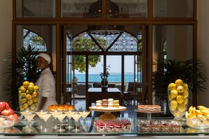Café da manhã, almoço e jantar