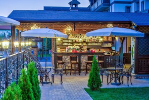 Bar junto à piscina