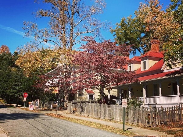 Old Storehouse Inn - Dahlonega, GA