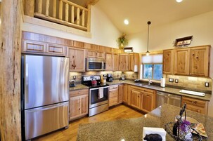 Cabana, vista para a montanha | Cozinha privada | Geladeira, cafeteira/chaleira