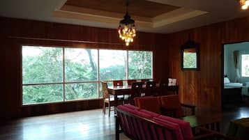 Casa Familiar, 3 quartos, cozinha | Sala de estar | TV de ecrã plano
