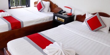 Quarto Twin Standard | Roupa de alta qualidade, cofre no quarto, secretária, Wi-fi grátis 