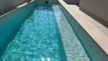 Piscina externa sazonal