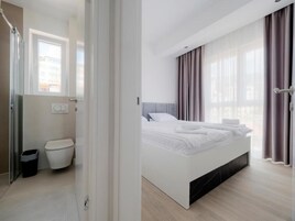 Apartamento Deluxe | 2 quartos, secretária, secretária adequada para computadores portáteis 