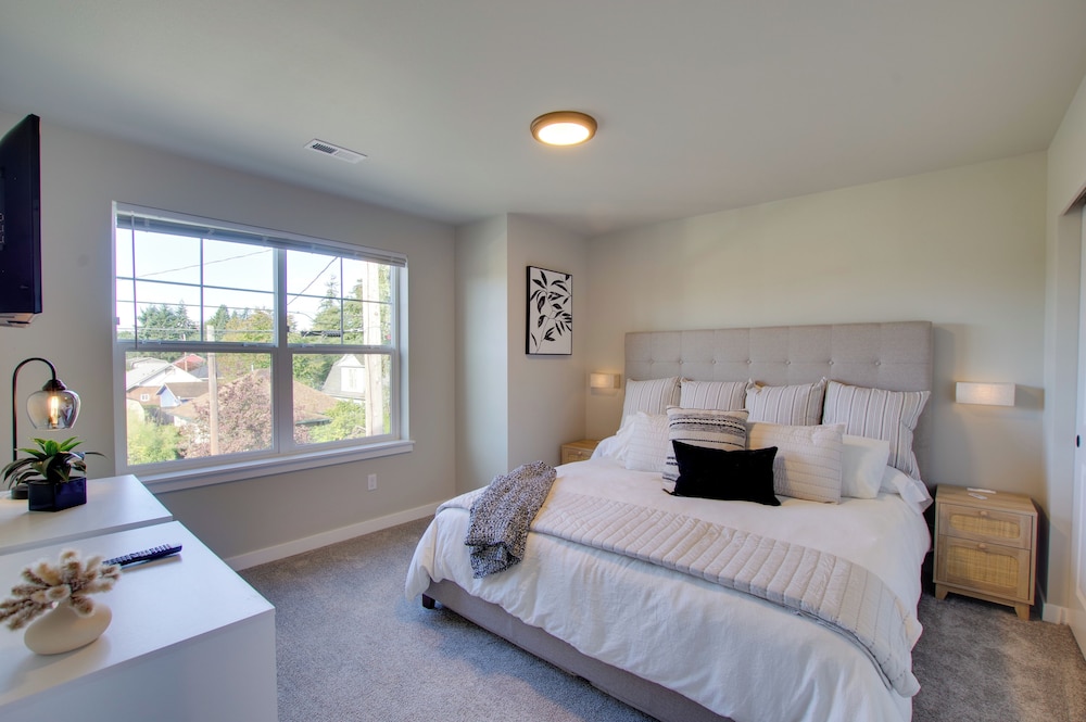 Monroe Apartment Near Evergreen State Fairgrounds! - Monroe, WA