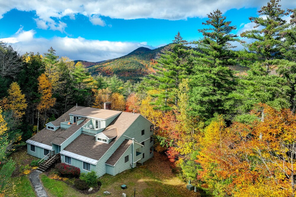 Inviting Bartlett Condo: 1 Mi To Attitash Mountain - Bretton Woods, NH