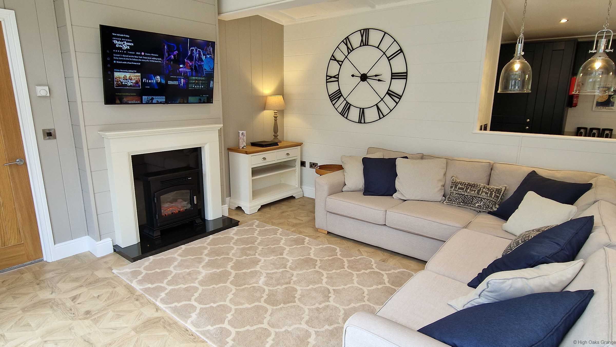 Elderberry Lodge | Sleeps 4 - Hot Tub, Dog Friendly - 5* Gold Award - Yorkshire