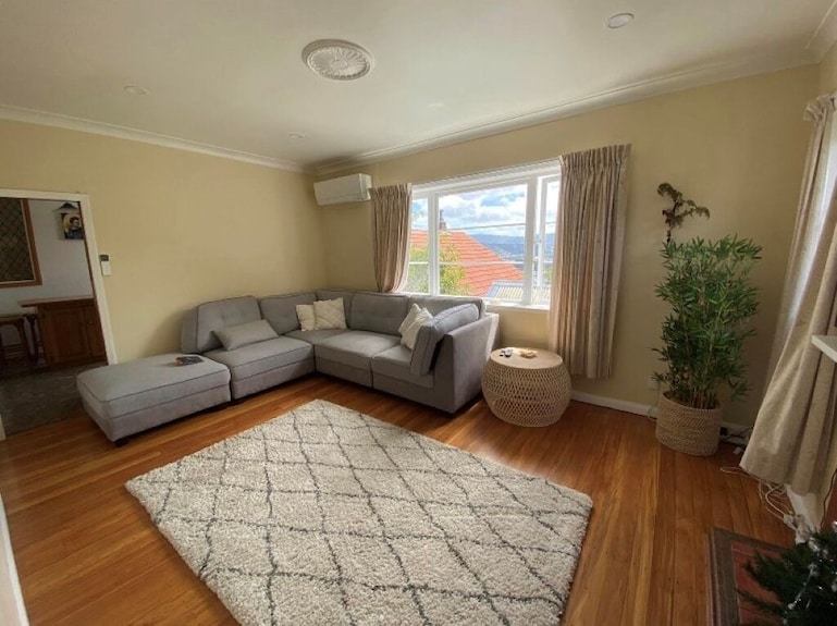 Amazing Comfortable Home With Views - Wellington