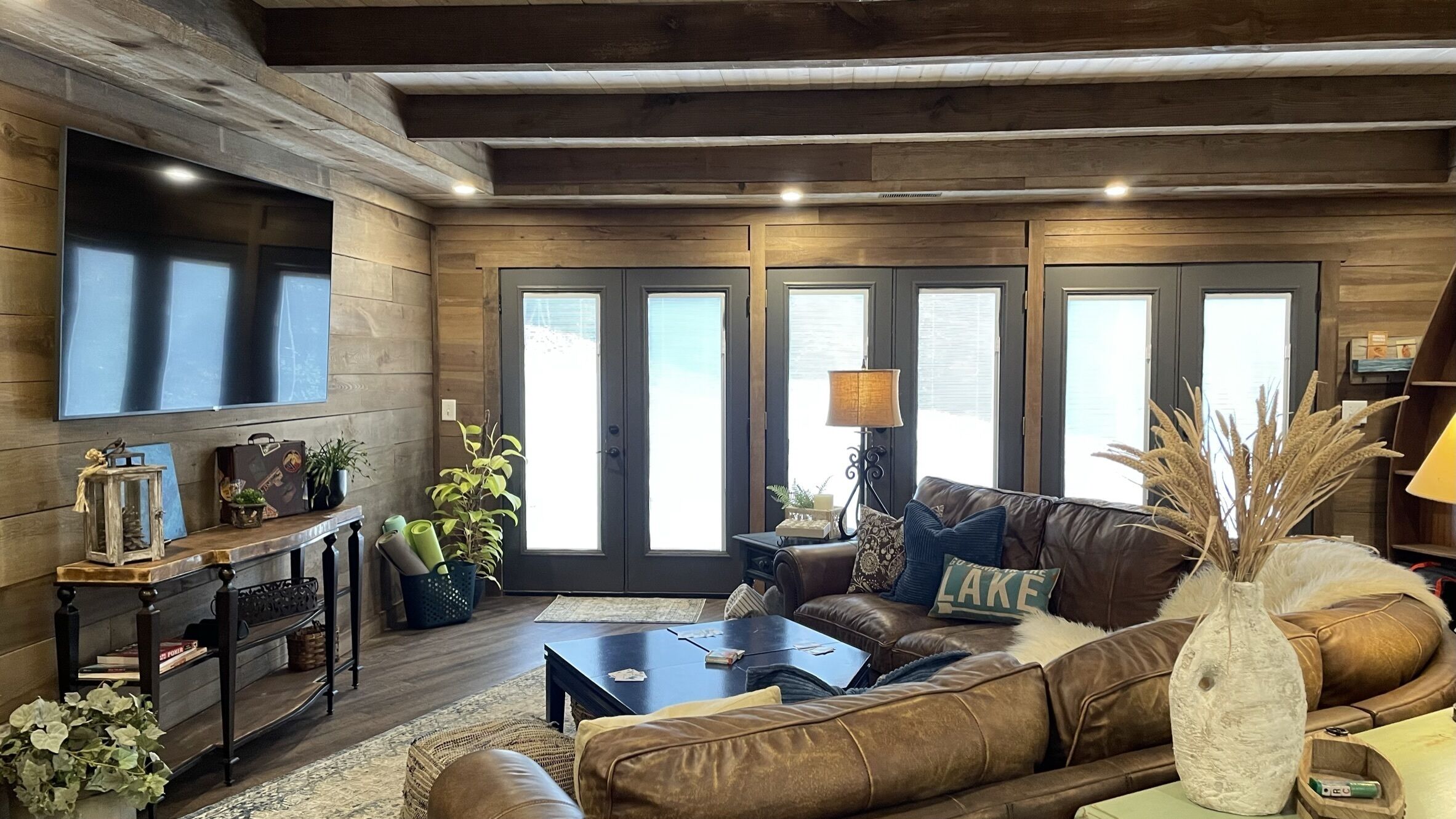 Best Of Ga Regional Award Winner! Cozy Lakefront Retreat W/hot Tub, Fire Pit - Gainesville, GA