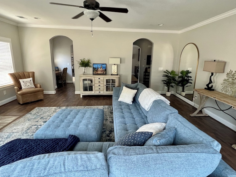 Precious Game Day Home 3 Miles To Downtown Au! Pets Welcome! - オーバーン, AL