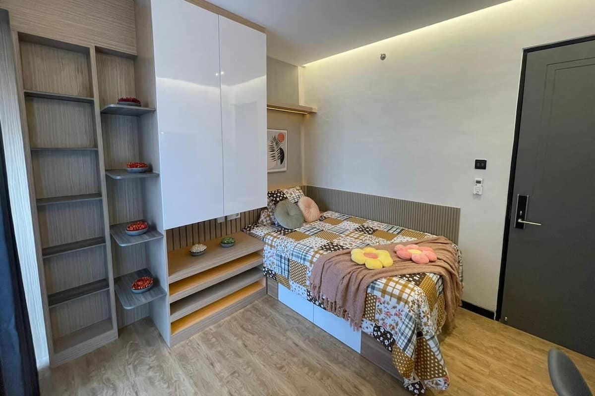 Quarto Individual Deluxe | Com mobília individualizada, secretária