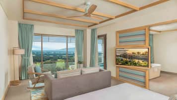 Suíte, 1 cama King, piscina particular, vista para o campo de golfe | Vista para o campo de golfe