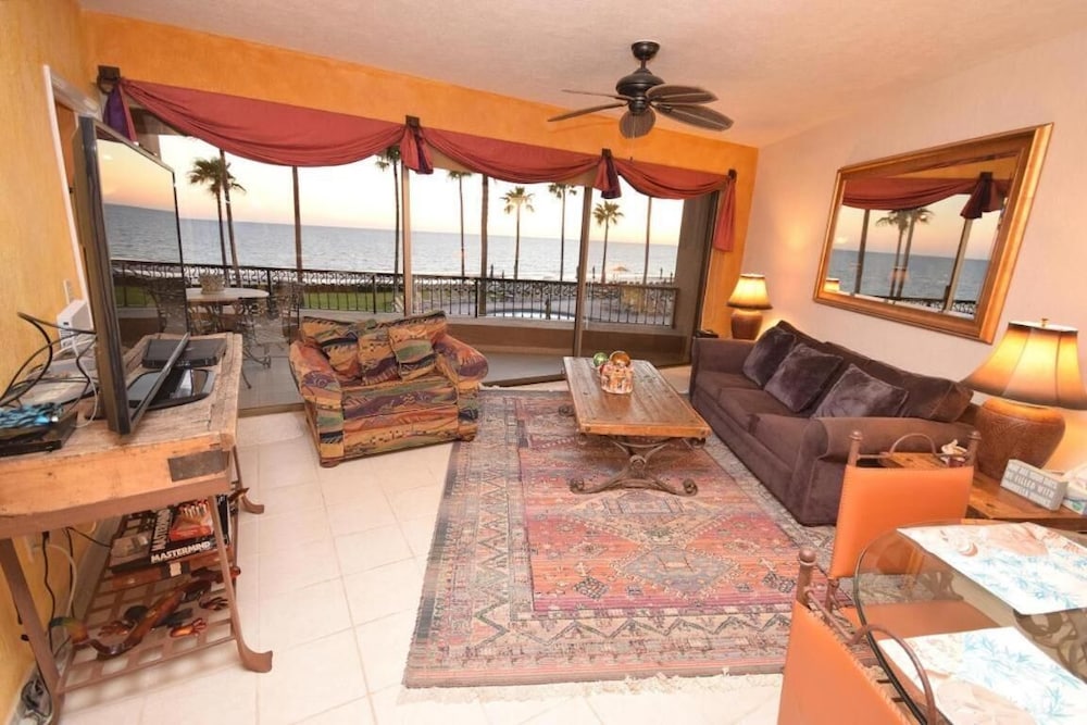 Sonora Spa Beachfront - Sonora