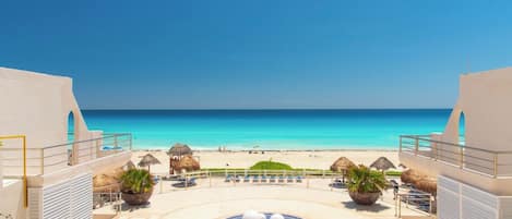 Entrada (vista interior)