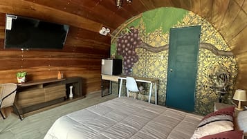 Cabana conforto, 1 cama Queen | 1 quarto, individualmente mobiliados, espaço de trabalho para notebook