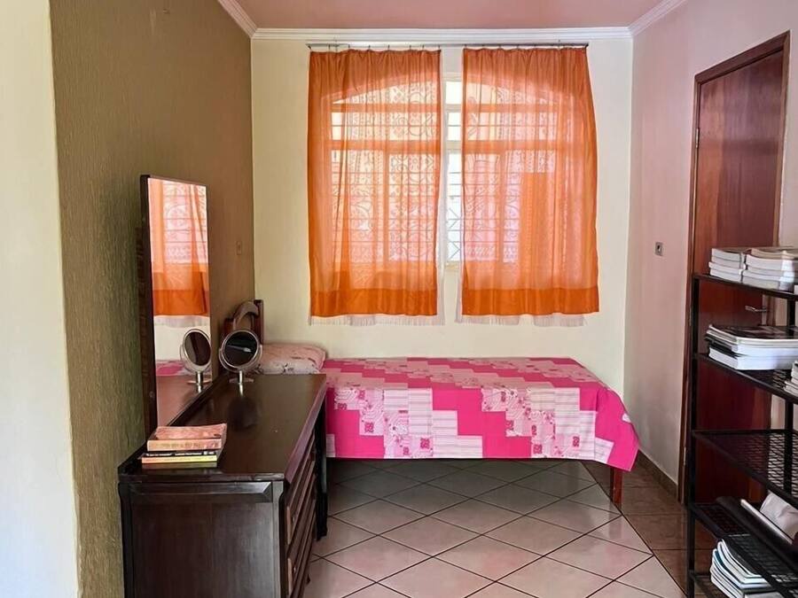 Quarto Twin | Roupa hipoalergénica, camas de colchão pillowtop