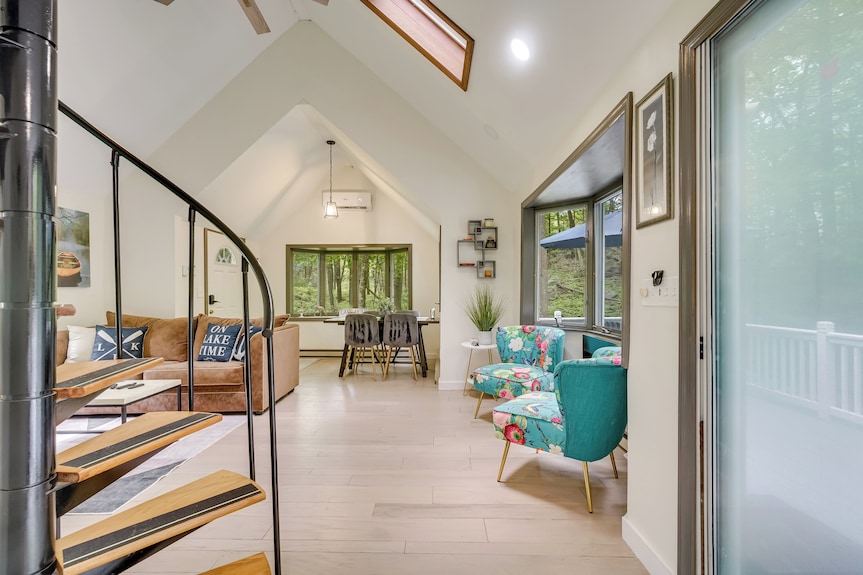 South Salem Vacation Rental W/ Furnished Deck! - New Canaan, CT