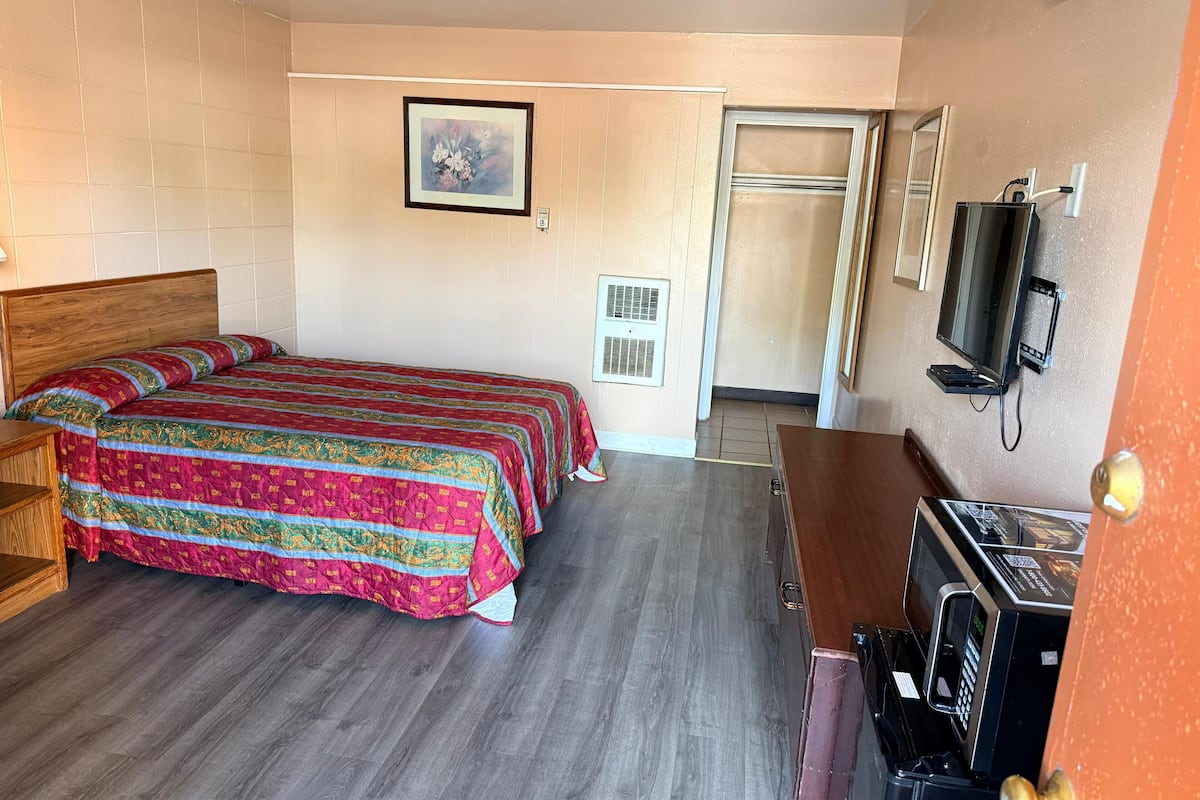 Quarto Standard, 1 cama de casal, não fumadores | Roupa de alta qualidade, edredões de penas, camas de colchão pillowtop