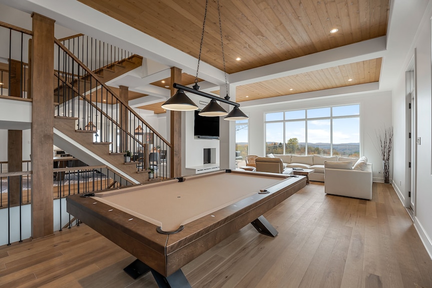 New! Villa Panorama | 4 Seasons Heated Pool | Hot Tub | Tremblant Living - Quebec