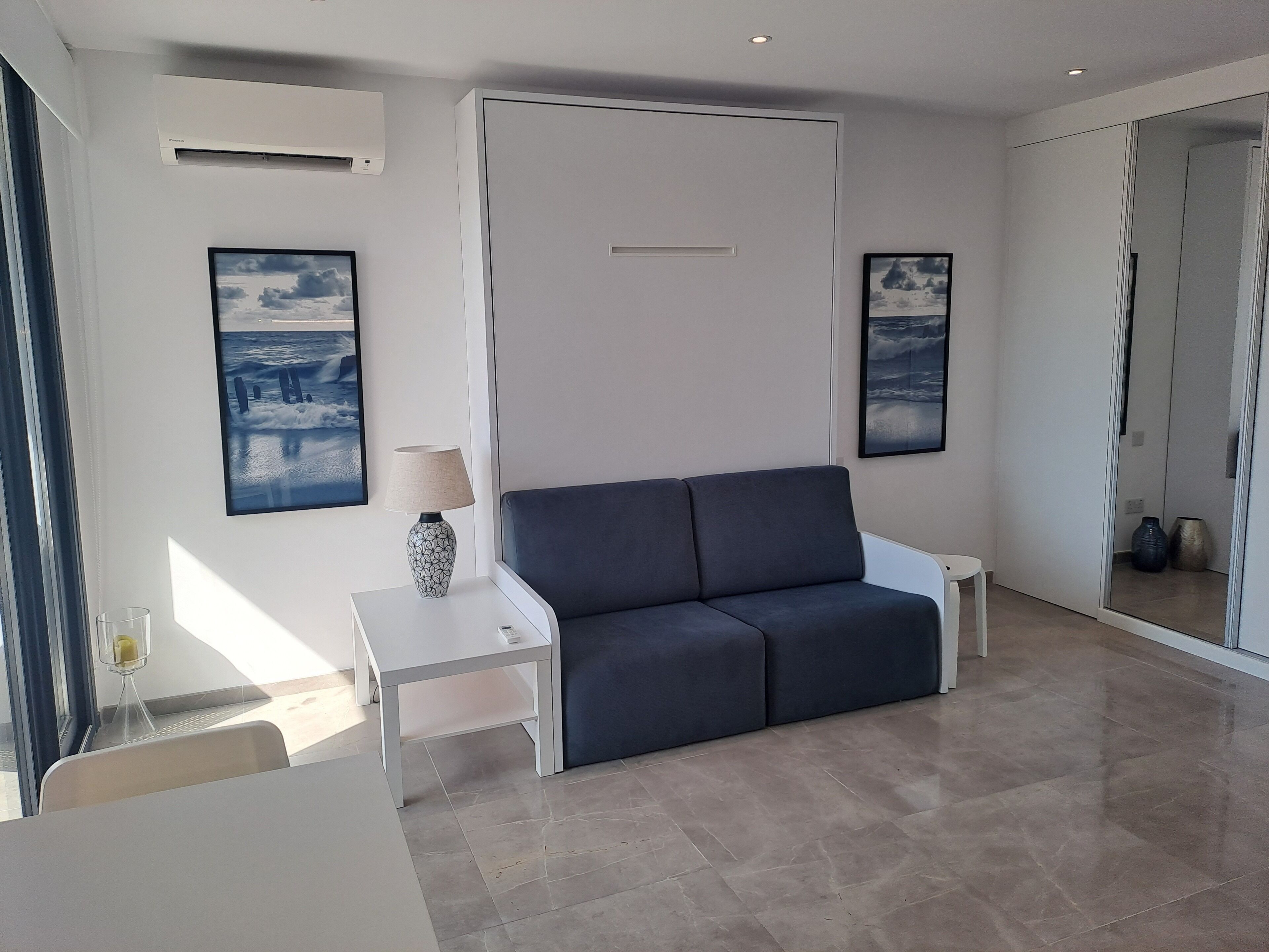 Stunning, Modern Studio Apartment With Balcony - Gibraltar