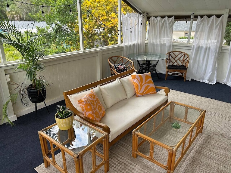 Tree Top Getaway- Sleeps 4 - 金銀島