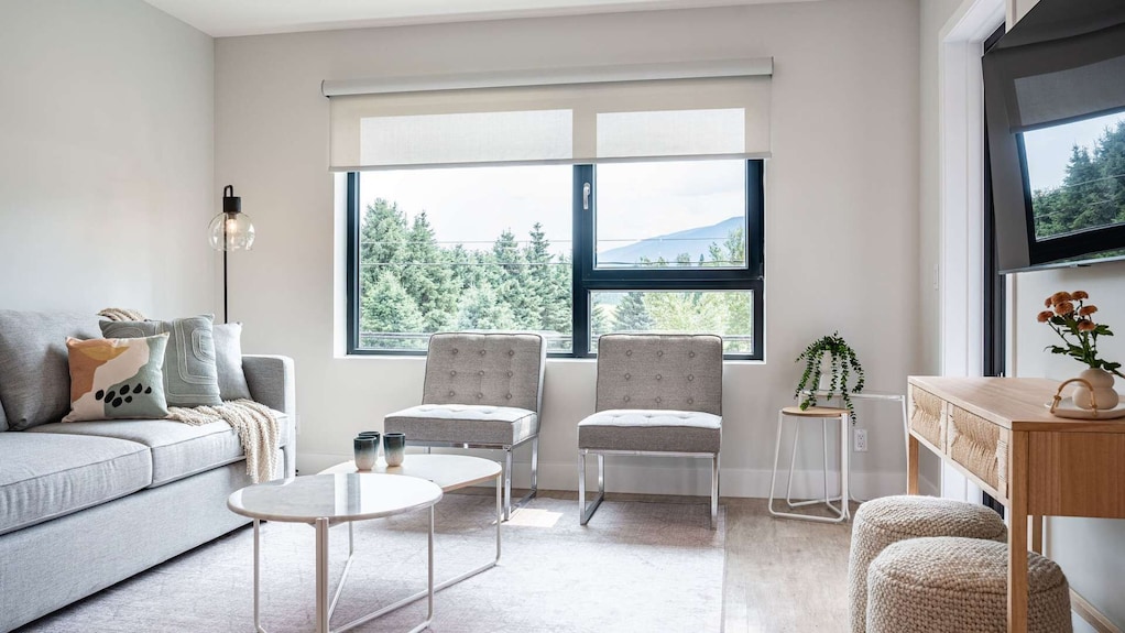 Condo In Revelstoke - Western Star - Private Hot Tub! - レブルストーク