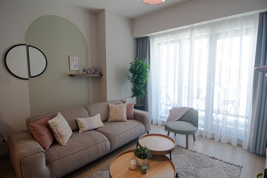 Cozy Retreat: Stylish 1br Apt - Büyükçekmece